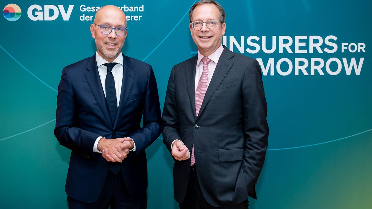 Portrait of Dr. Norbert Rollinger: “Insurers as godfathers of ...